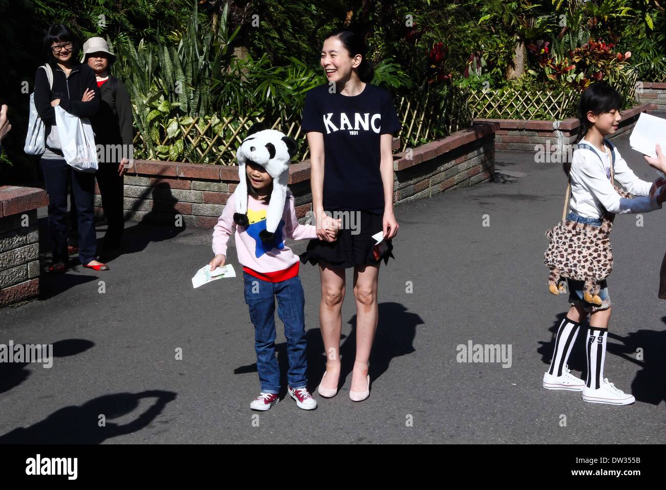 Taipei, Taiwan. 25th Feb, 2014. Japanese actress Sakai Maki has a trip ...