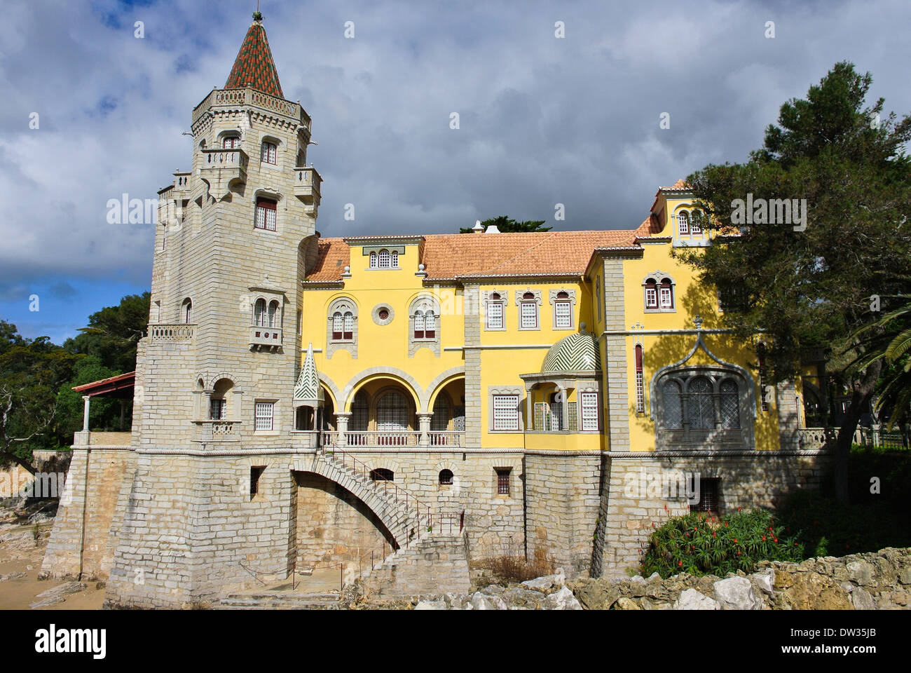Old fort cascais portugal hi-res stock photography and images - Alamy