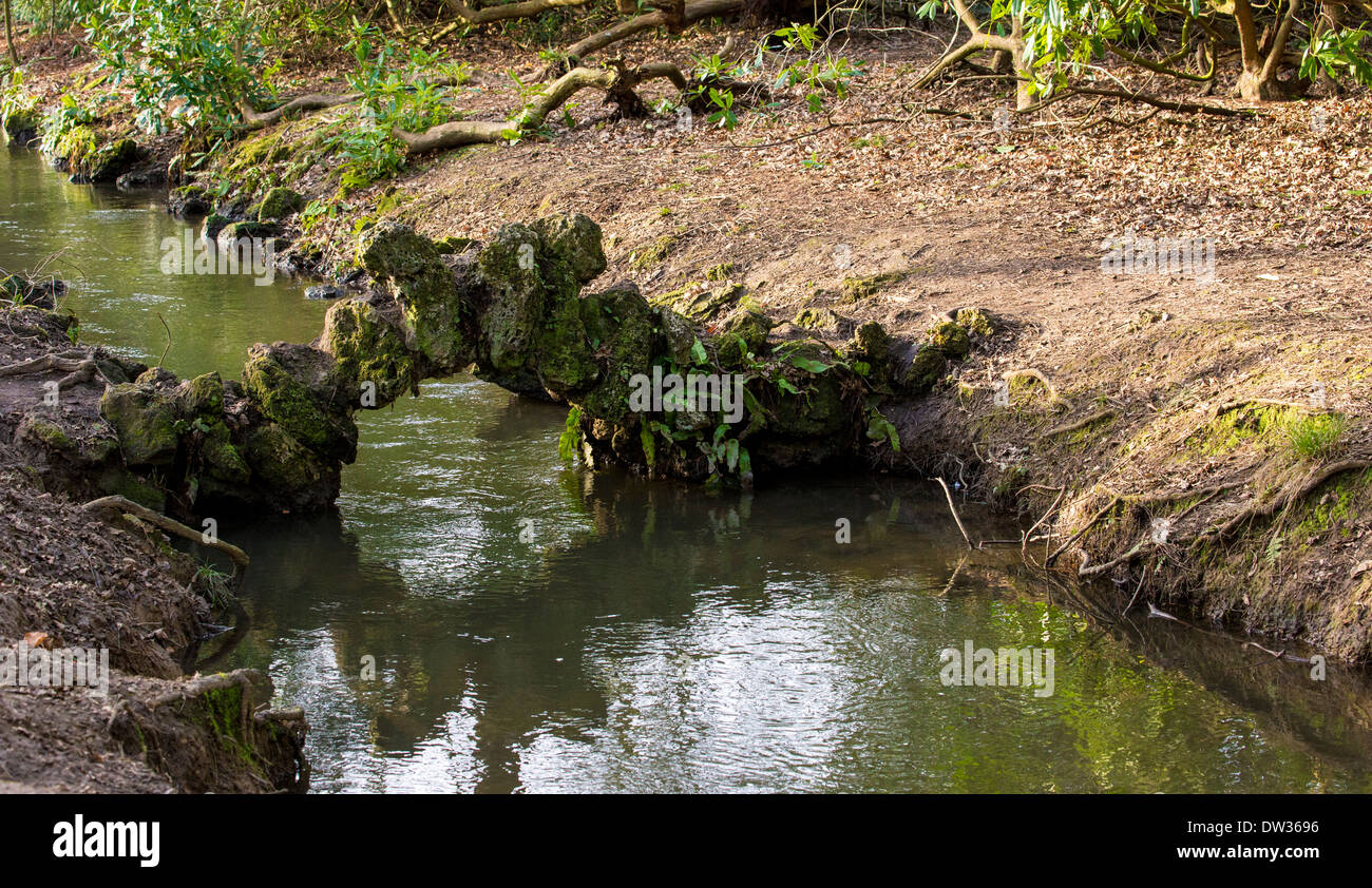 Small stone bridge hi-res stock photography and images - Alamy
