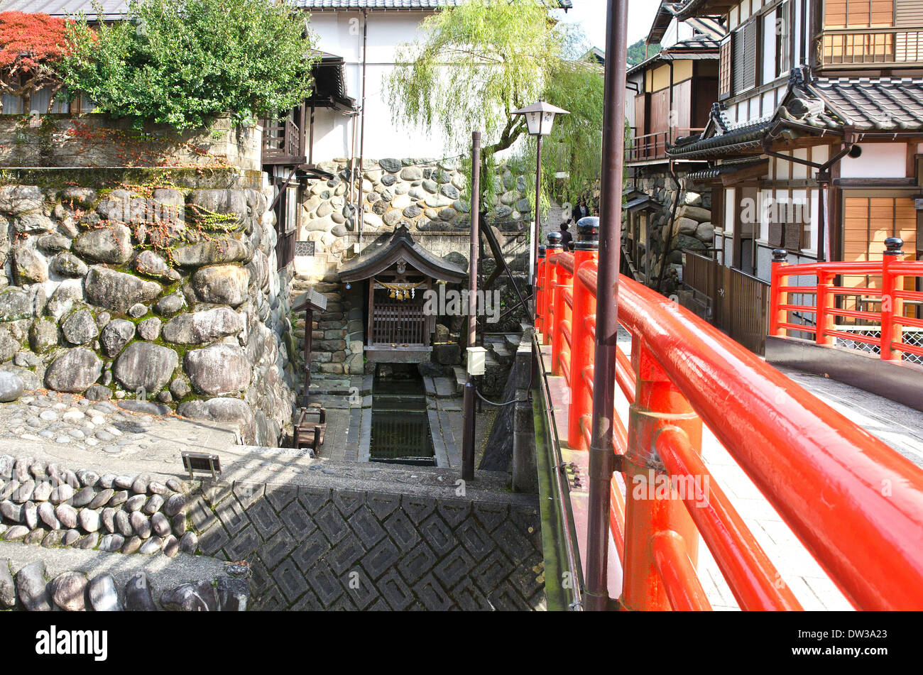 Japan well water house hi-res stock photography and images - Alamy
