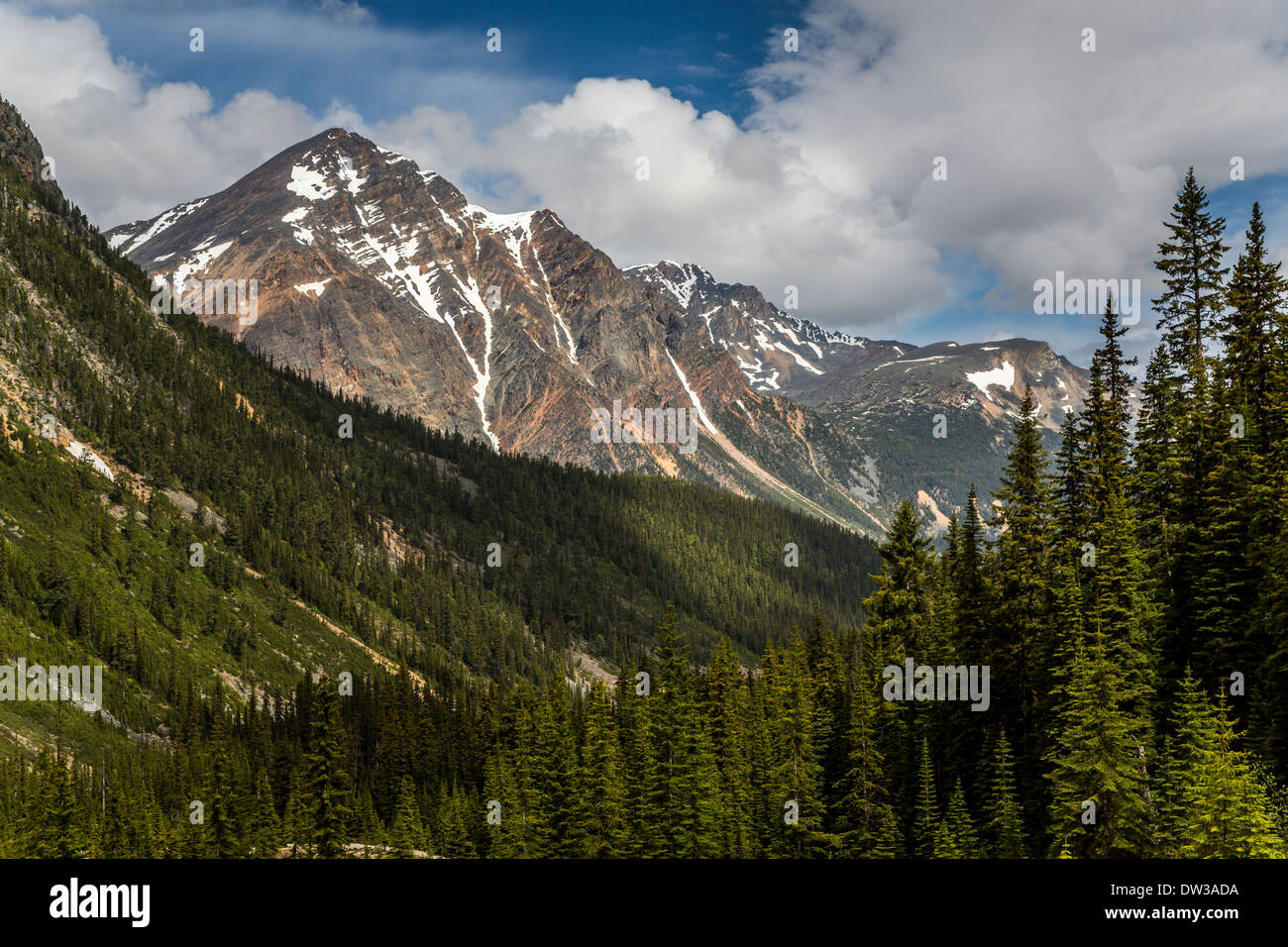 Pyramid mountain hi-res stock photography and images - Alamy