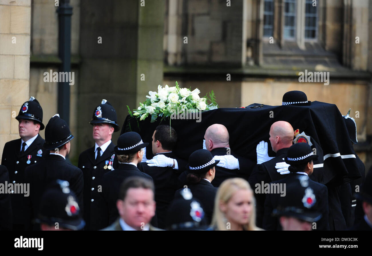 Atmosphere The funeral of PC Nicola Hughes at Manchester Cathedral ...