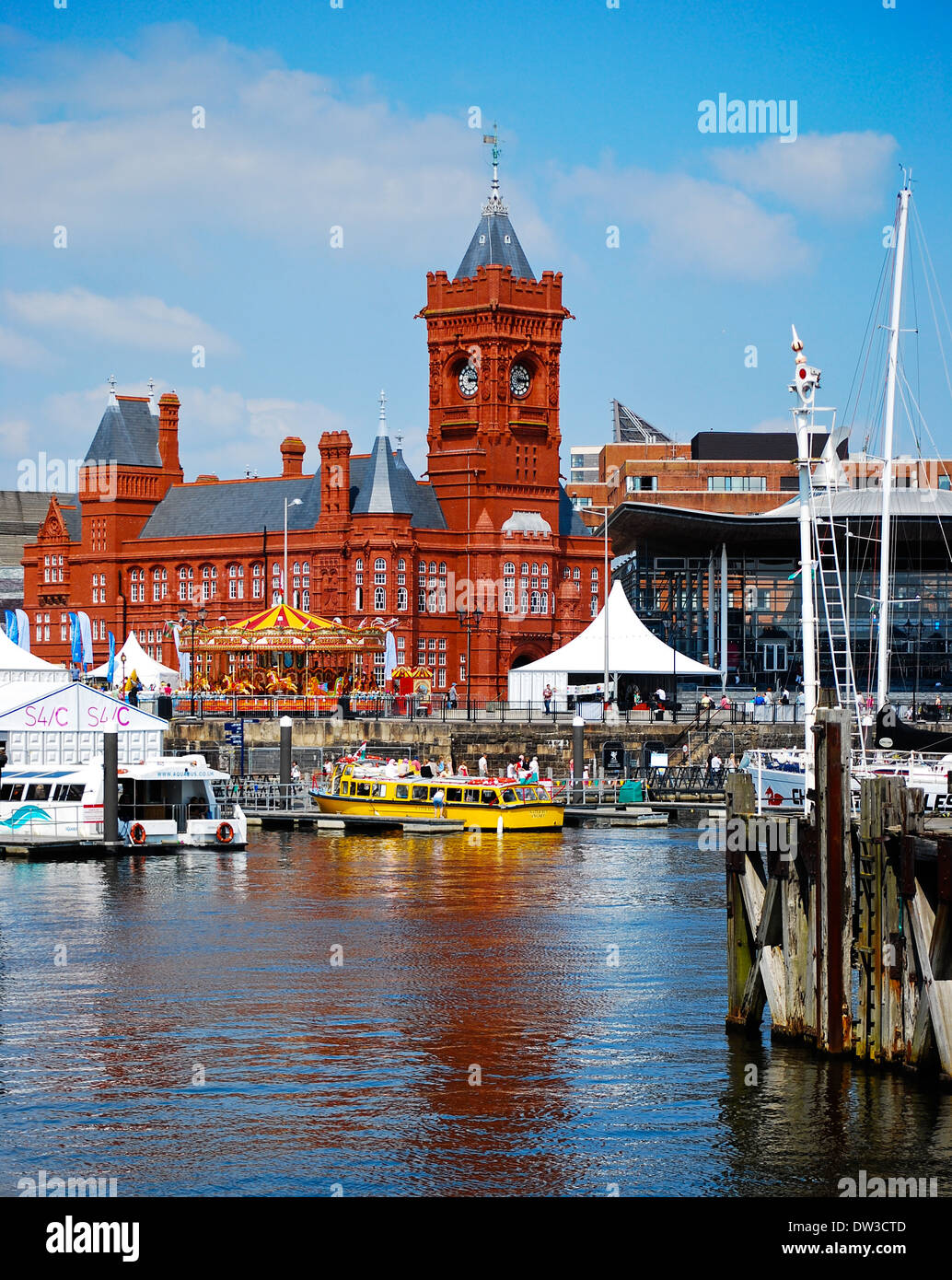 Cardiff Bay Harbor Stock Photo - Alamy