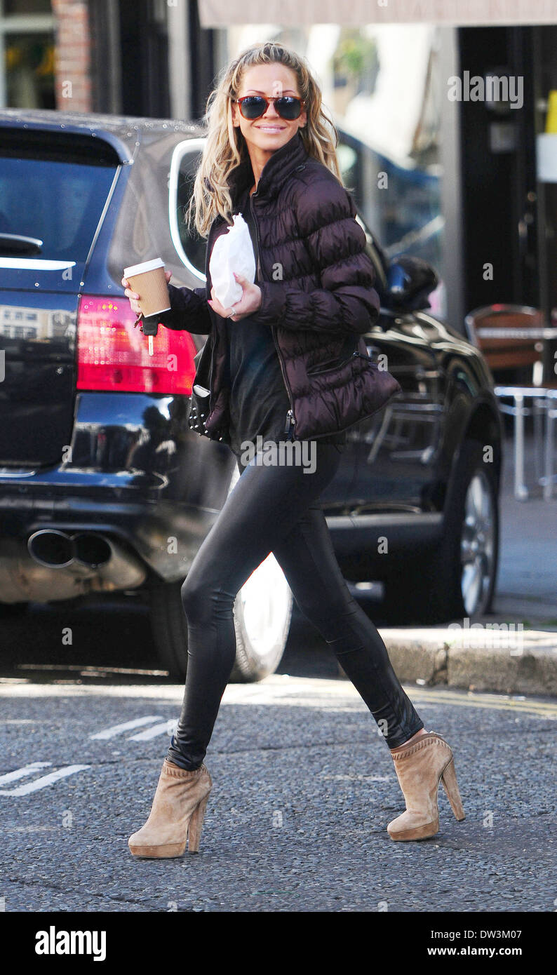 Sarah Harding out and about in Primrose Hill London, England - 04.1012 ...