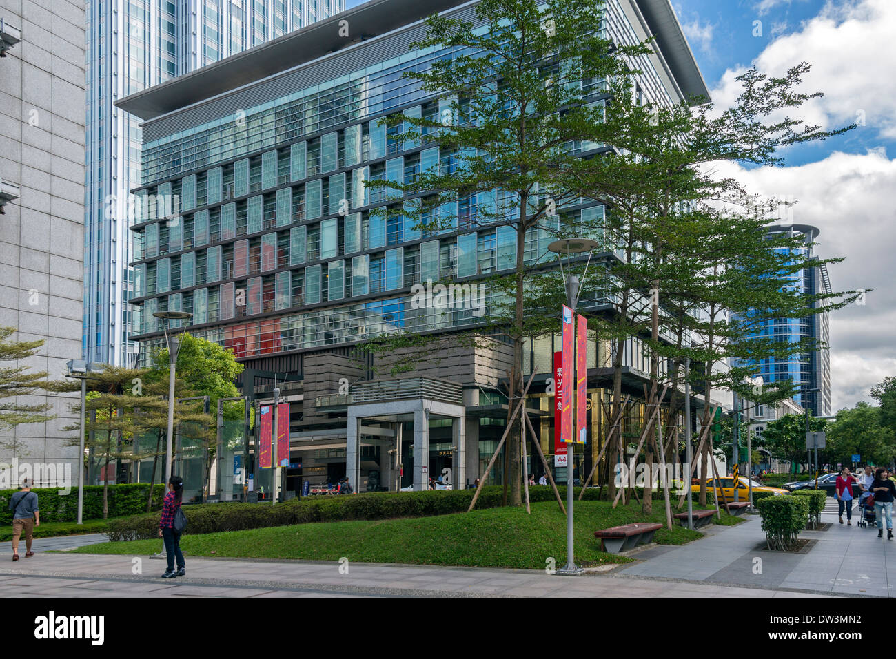 Xinyi taipei hi-res stock photography and images - Alamy