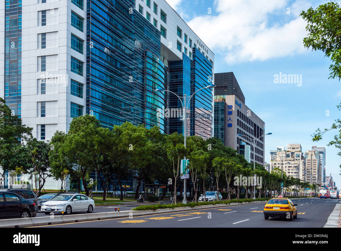 Taipei road hi-res stock photography and images - Alamy