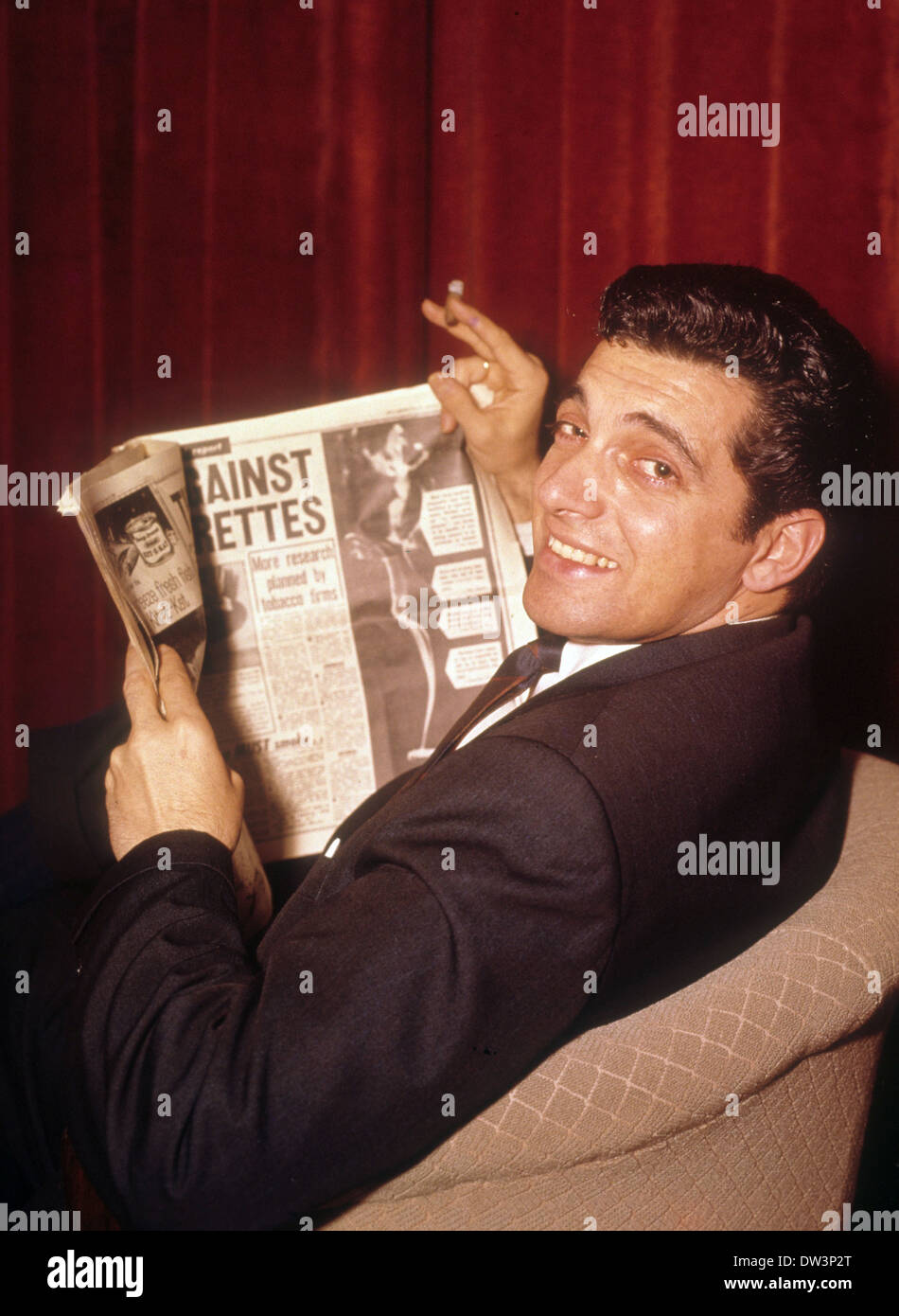 FRANKIE VAUGHAN (1928-1999) English pop singer about 1954 Stock Photo ...