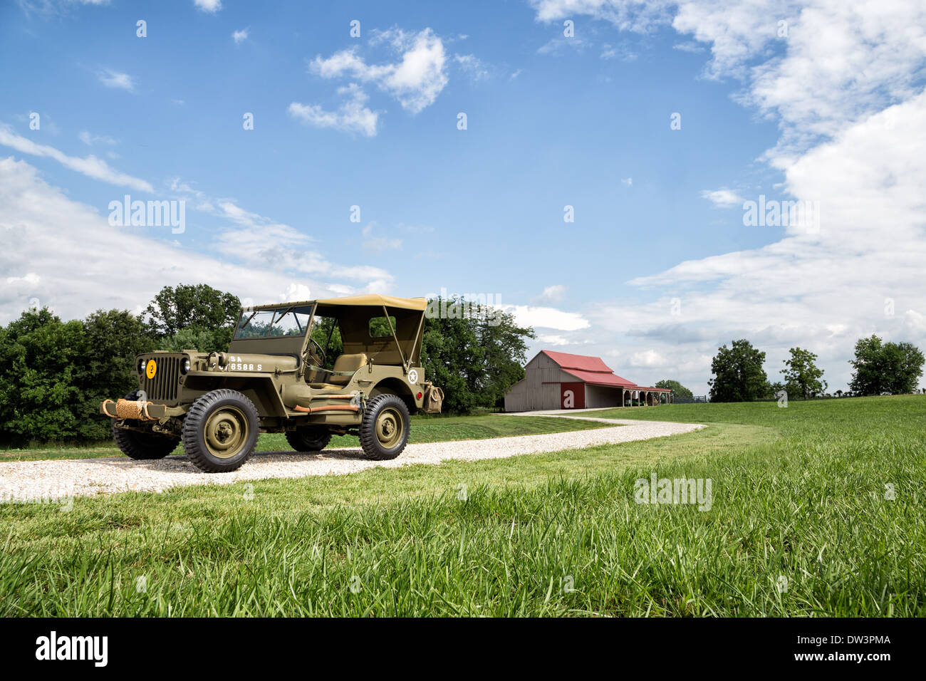 Vintage wwii american jeep hi-res stock photography and images - Alamy