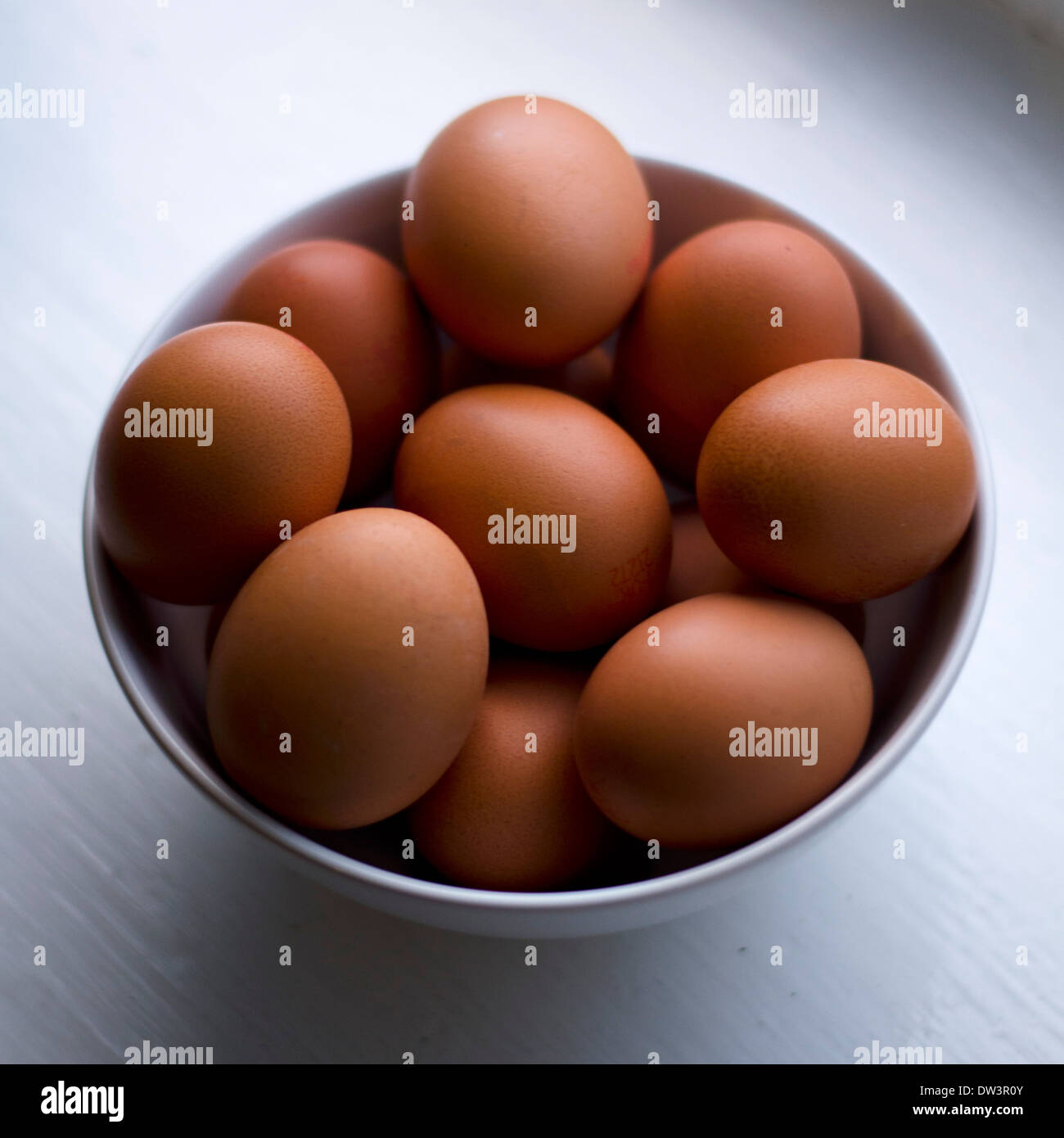 Fresh free range eggs hi-res stock photography and images - Alamy