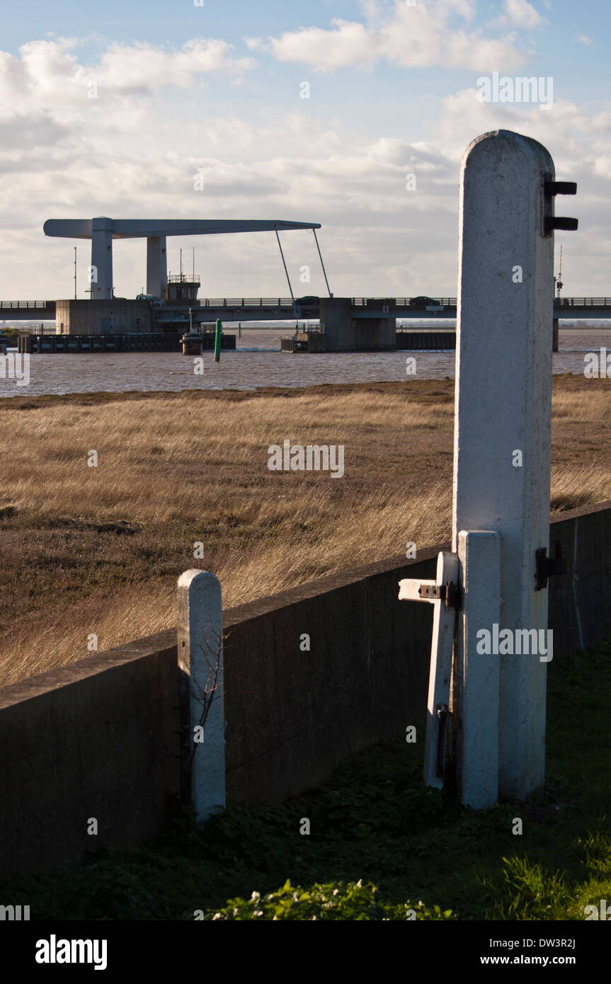 Breydon bridge hi-res stock photography and images - Alamy