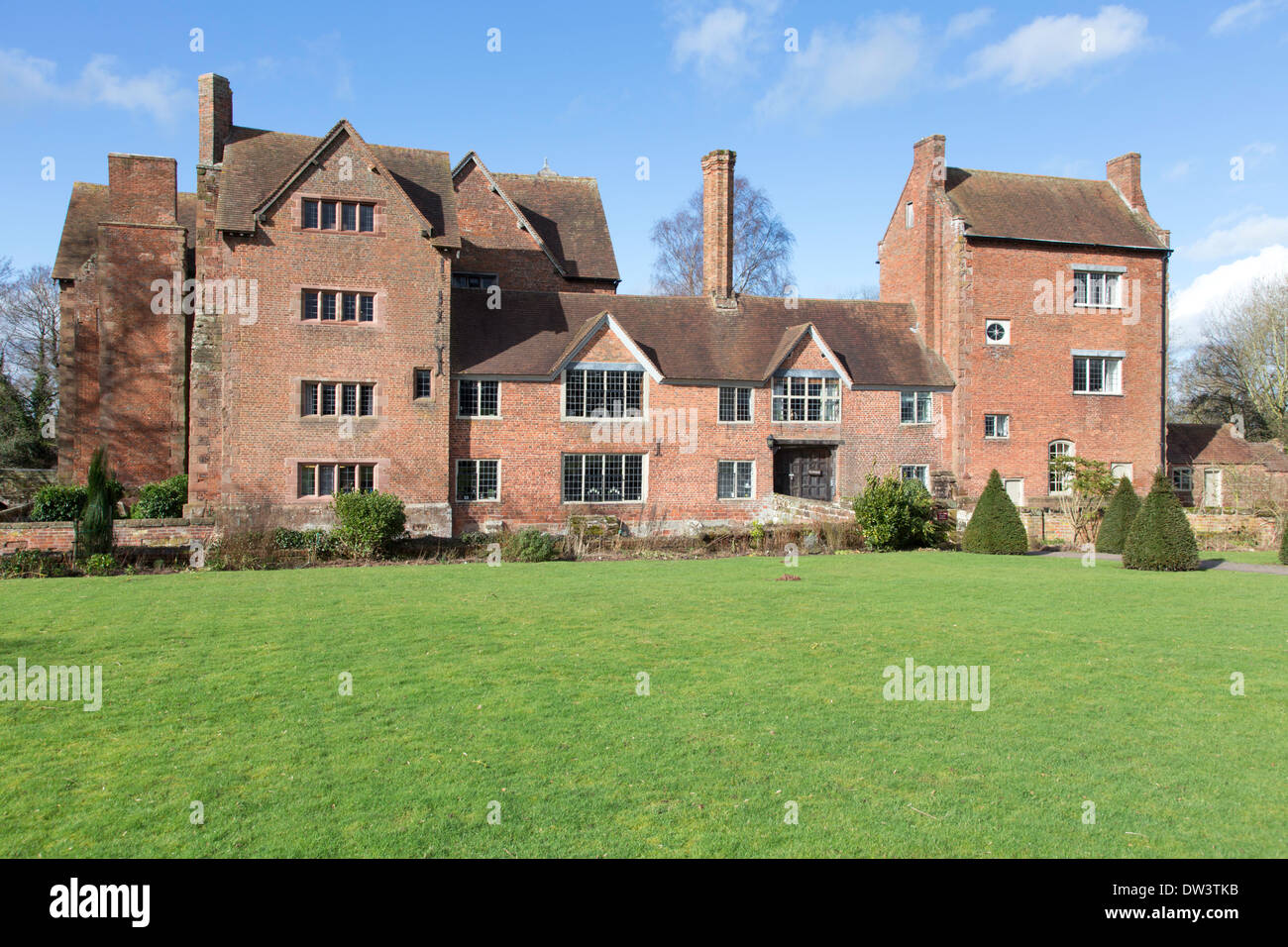 Harvington hall hi-res stock photography and images - Alamy