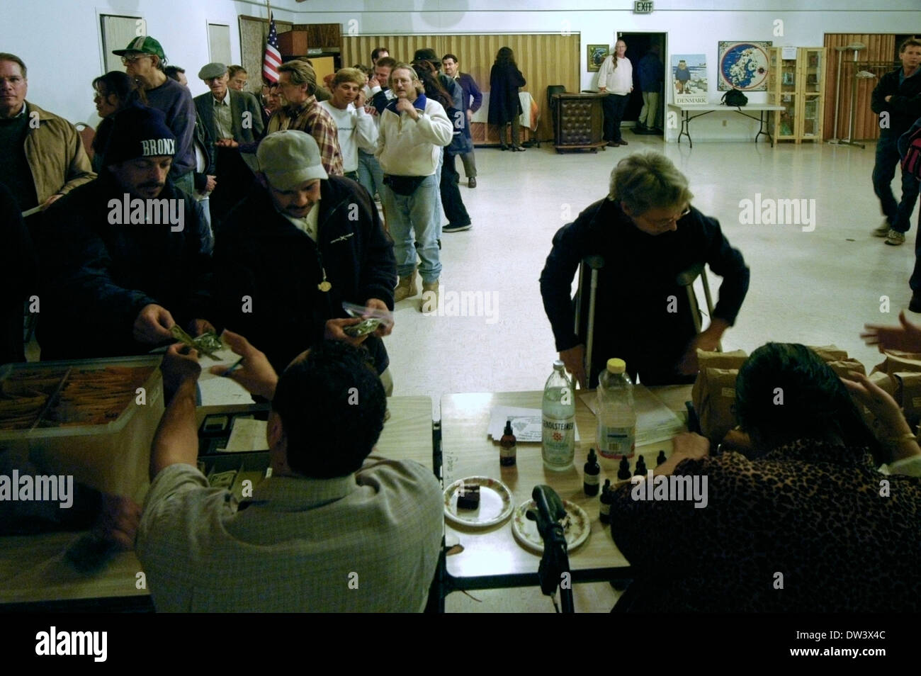 California proposition 215 hi-res stock photography and images - Alamy