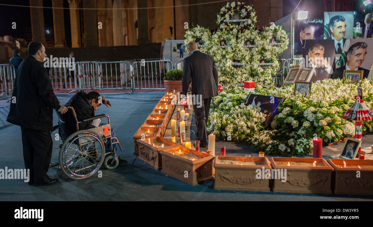 Memorial shrine to Prime Minister Rafik Hariri who was assassinated on ...