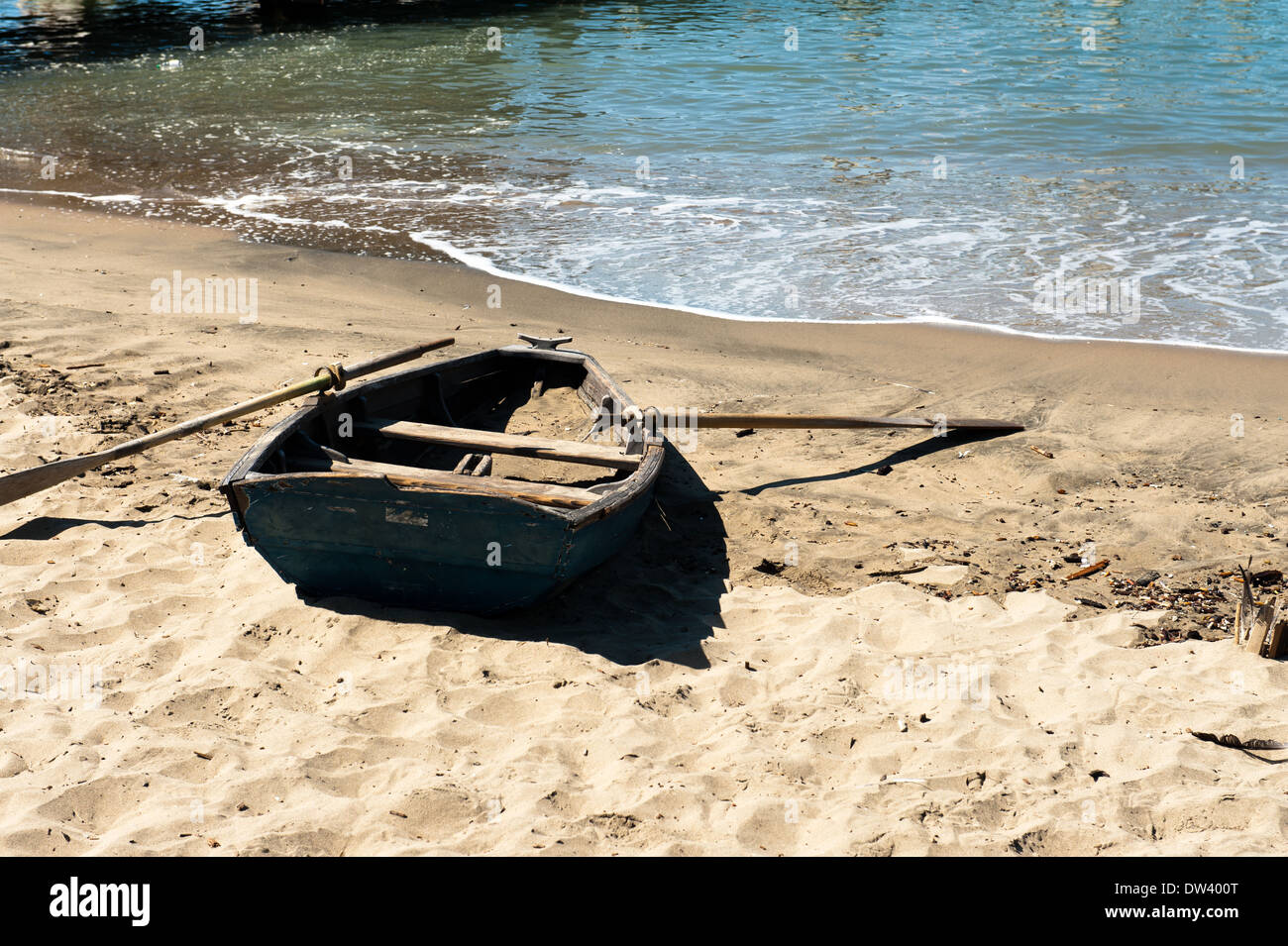 Roar boat hi-res stock photography and images - Alamy
