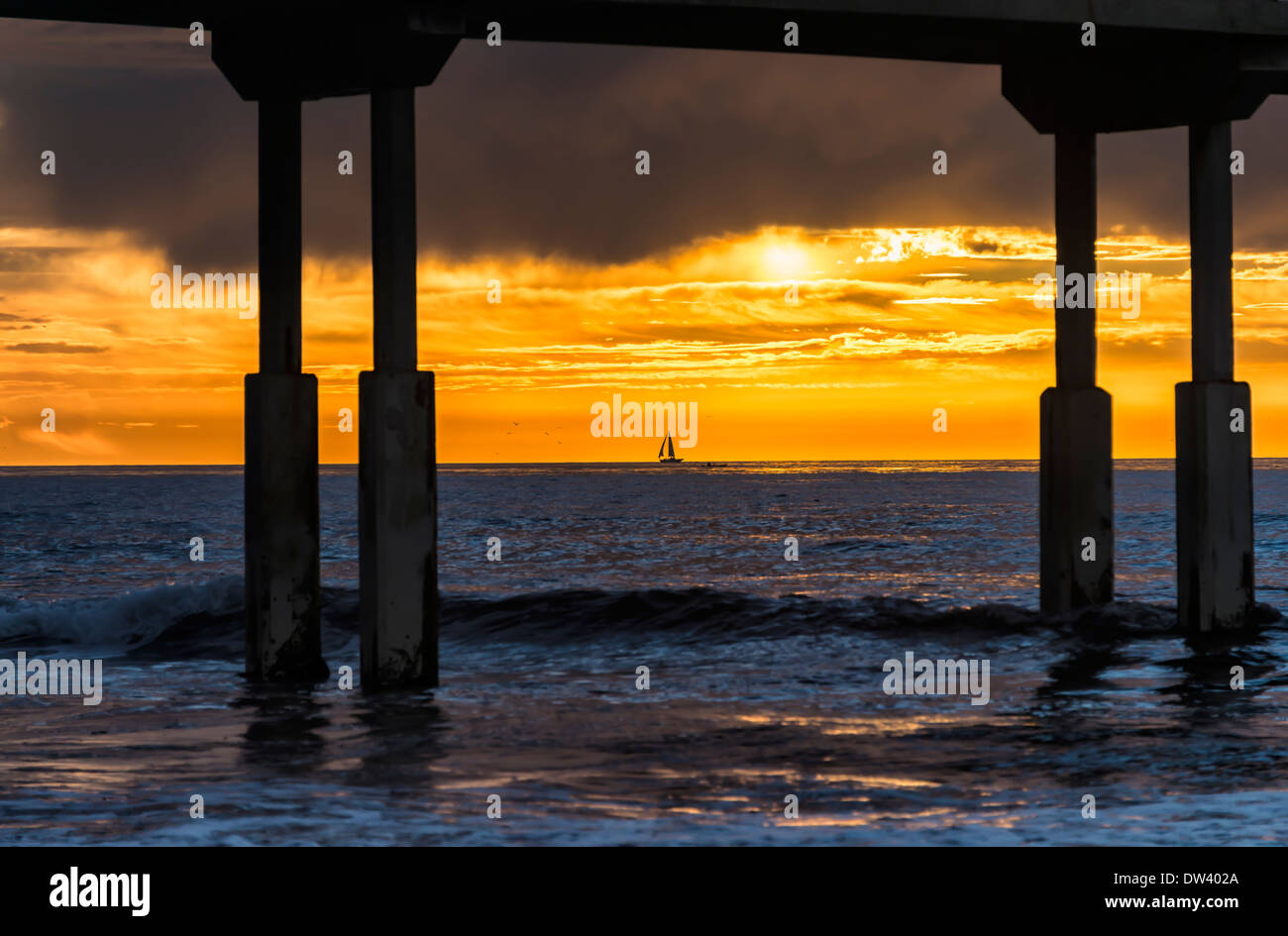 Ocean beach pier san diego hi-res stock photography and images - Alamy