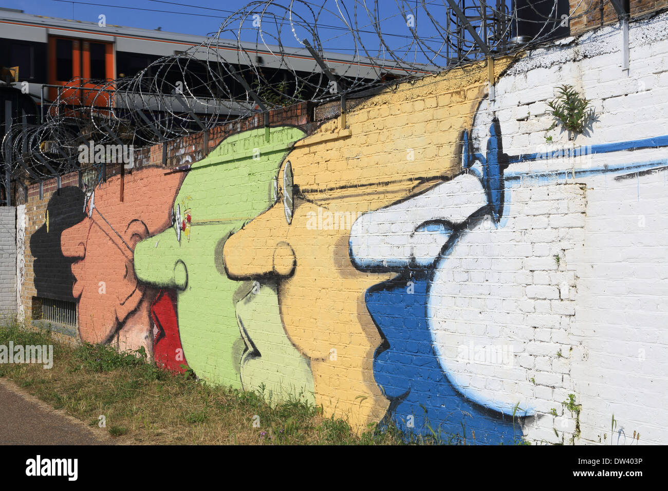 Uk wall art graffiti hackney urban england hi-res stock photography and ...