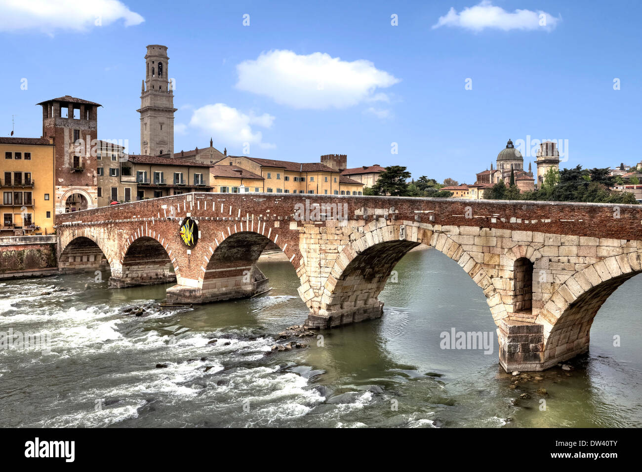 Ponte Pietra, Verona Stock Photo - Alamy