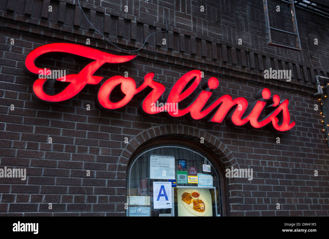 Forlini's Italian restaurant in Chinatown in New York City Stock Photo ...