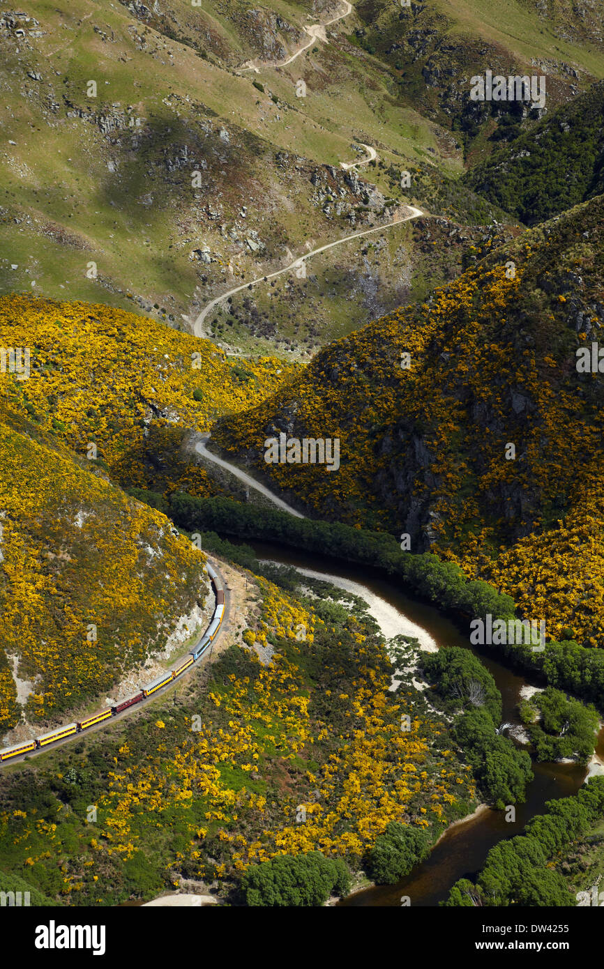 Taieri gorge hi-res stock photography and images - Alamy