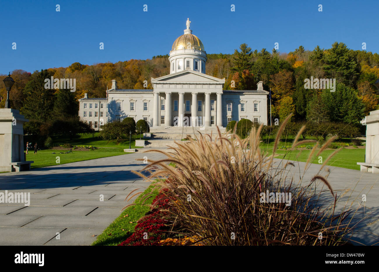Montpelier Vermont Capital city smallest in the USA Capitol Building ...