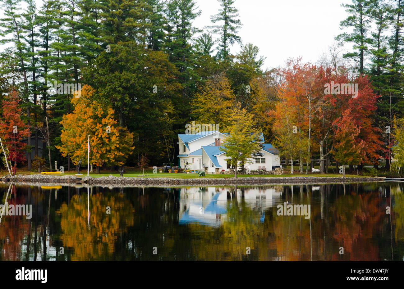 Norway Maine beautiful fall scene of Lake Pennasseewassee with summer ...