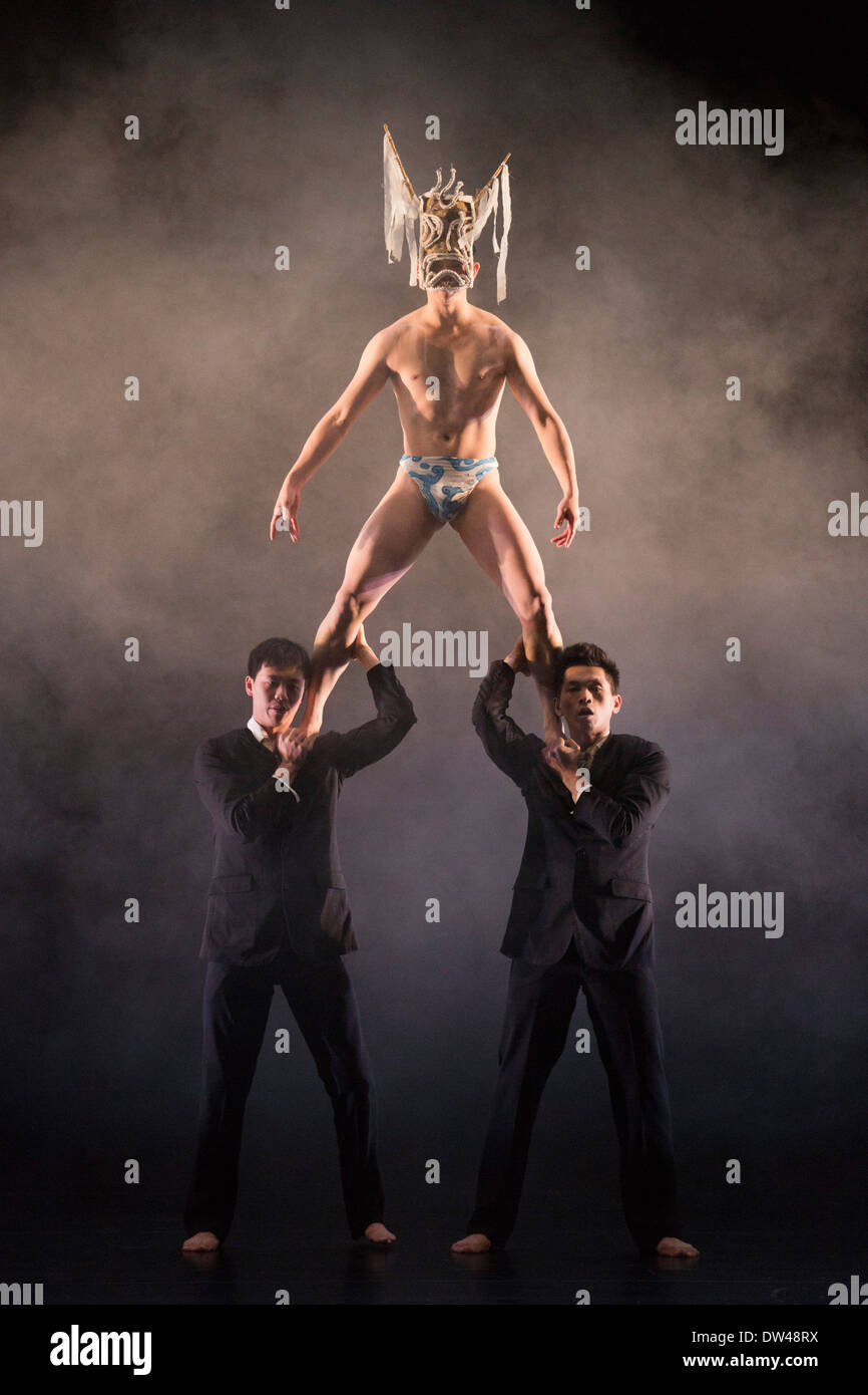 Cloud Gate Dance Theatre of Taiwan performing Nine Songs at Sadler's ...