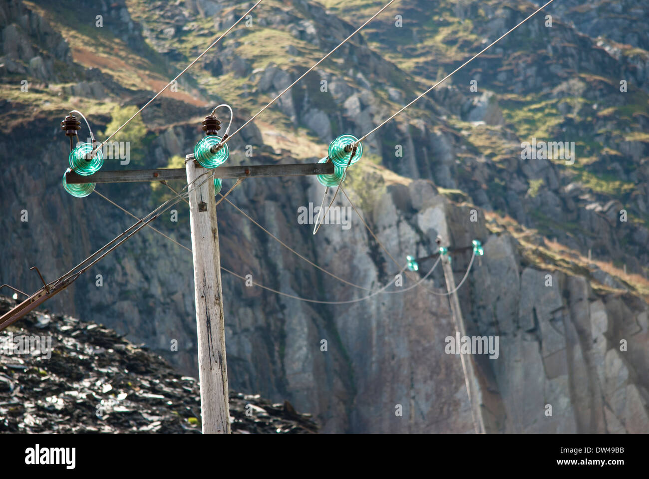 Electricity pole and wires hi-res stock photography and images - Alamy