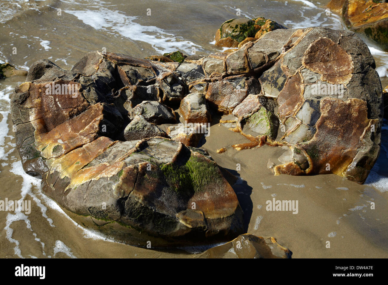 Broken boulder hi-res stock photography and images - Alamy