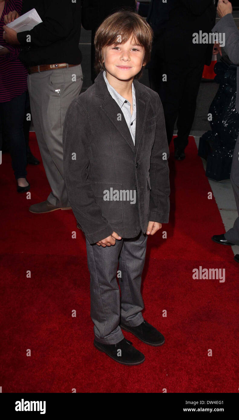 Aidan Sussman arrives at the 'Argo' - Los Angeles Premiere at AMPAS ...