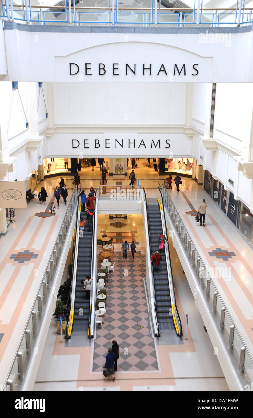 Crawley Shops High Resolution Stock Photography and Images - Alamy