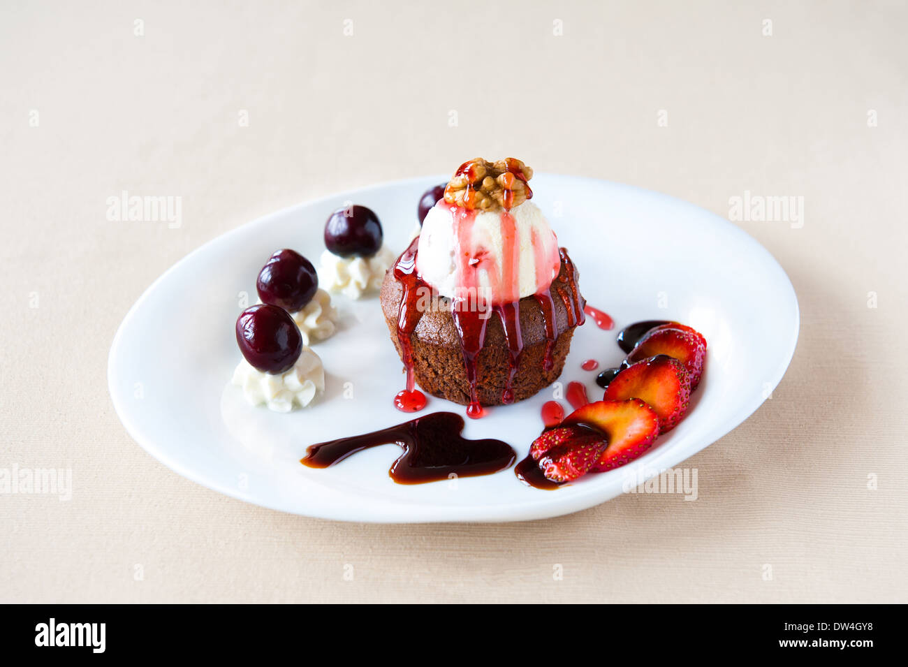 Souffle in dark chocolate hi-res stock photography and images - Alamy