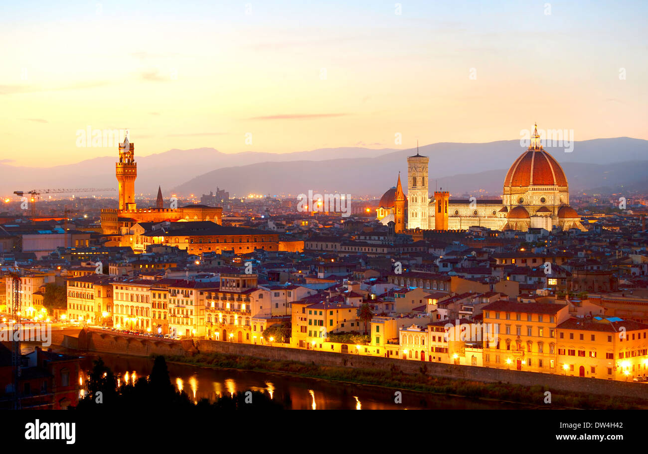Skyline of Florence at colorful dusk, view from Piazzale Michelangelo ...