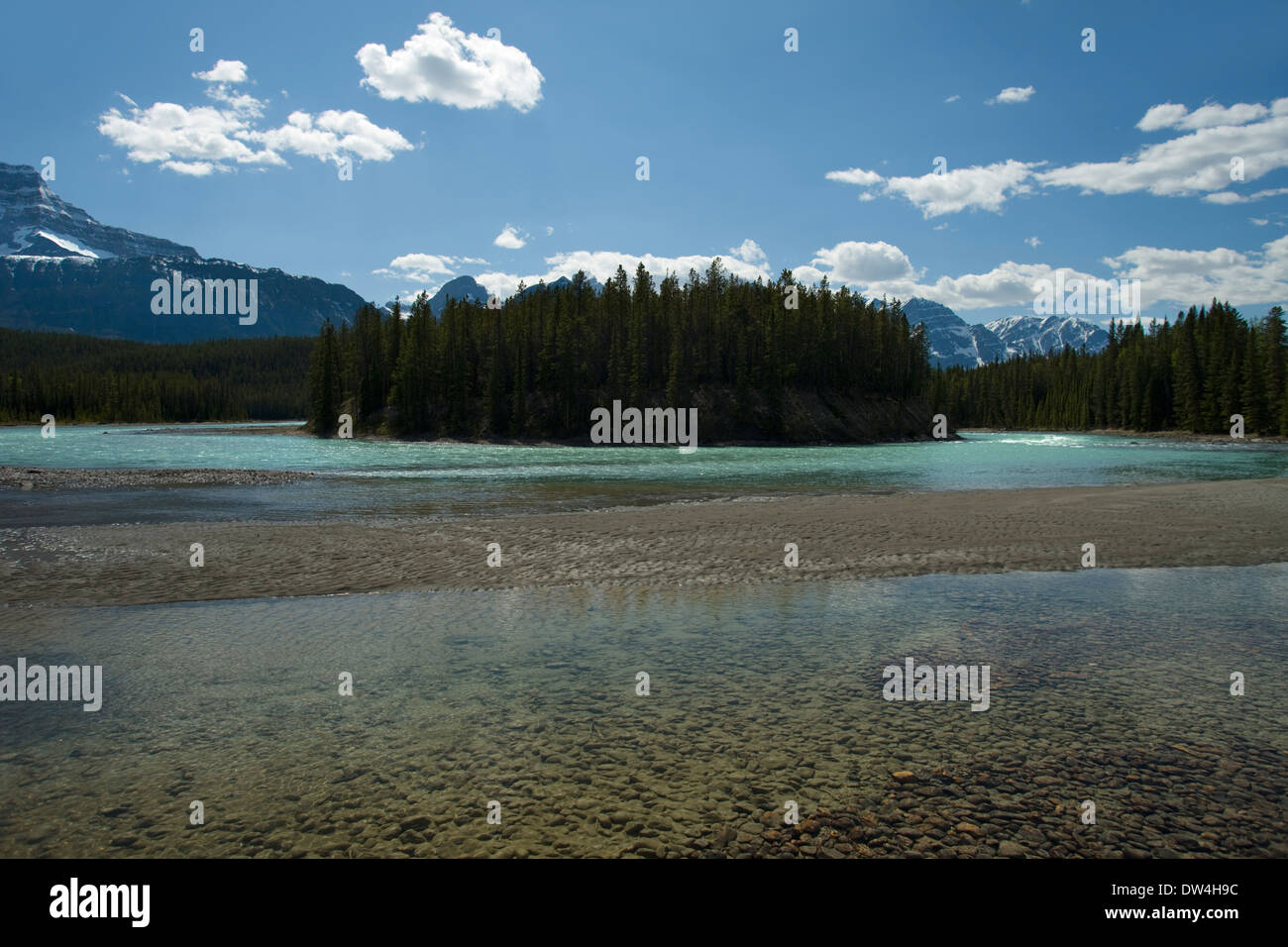 River sandbar hi-res stock photography and images - Alamy