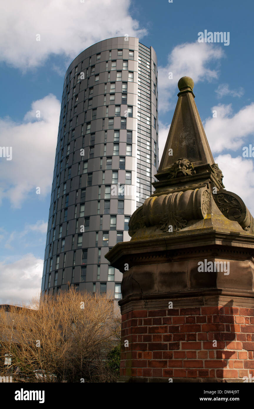 Upperton Road Bridge and The Summit student apartments, Leicester ...