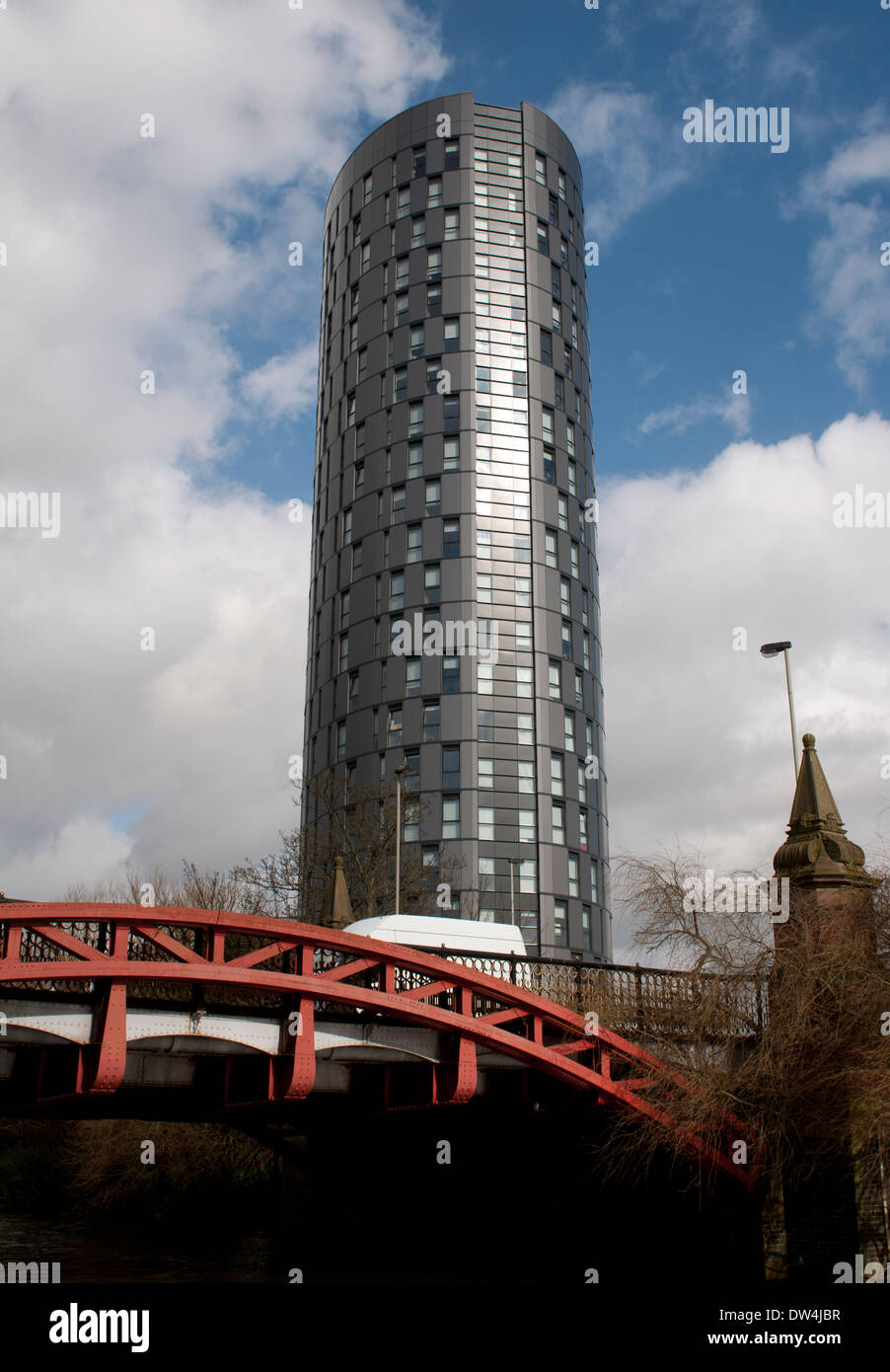 Upperton Road Bridge and The Summit student apartments, Leicester ...