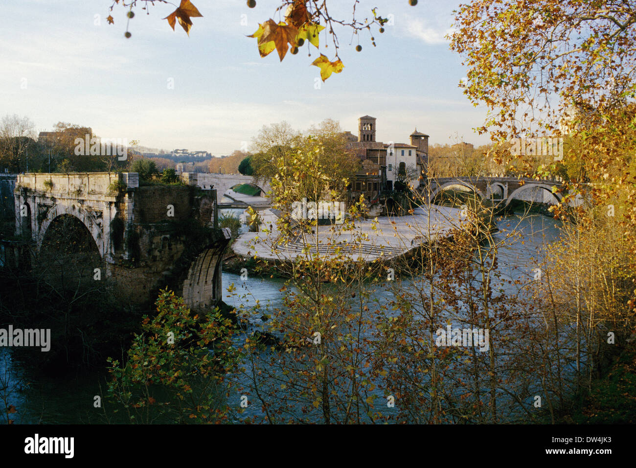 Ponte rotto broken bridge rome hi-res stock photography and images - Alamy