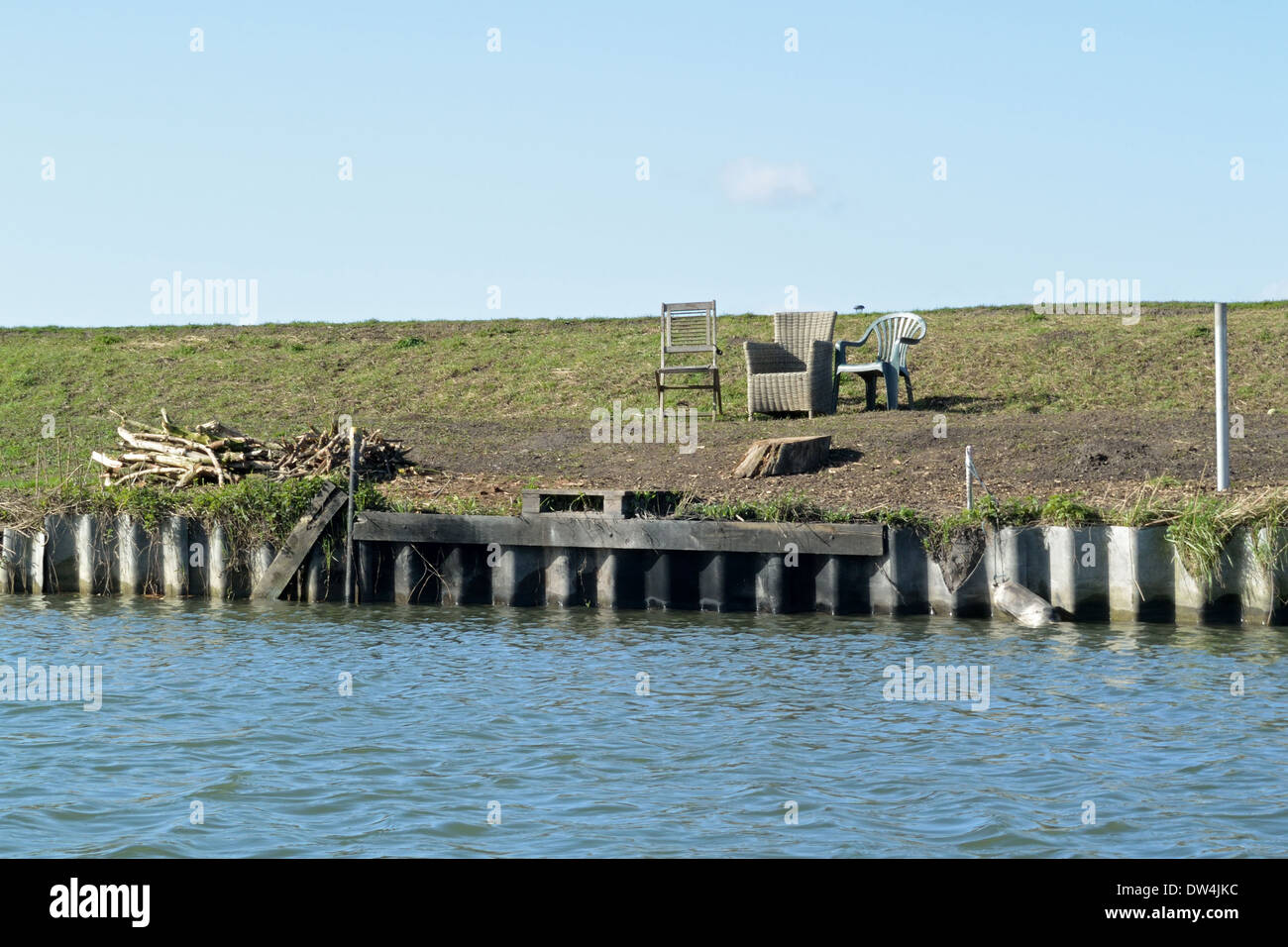 Wicker chairs on river bank hi-res stock photography and images - Alamy