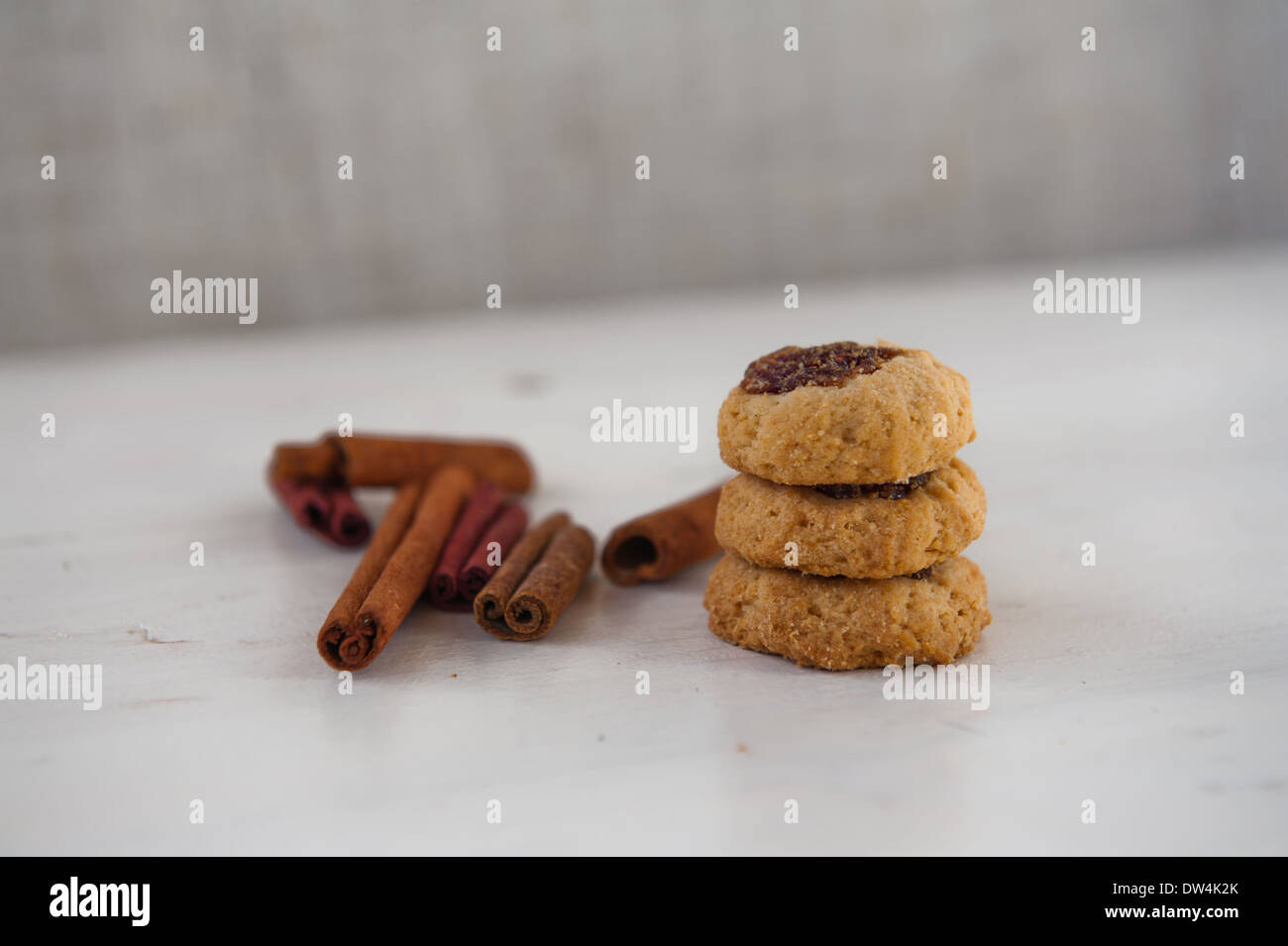 Round biscuits with jam Stock Photo - Alamy