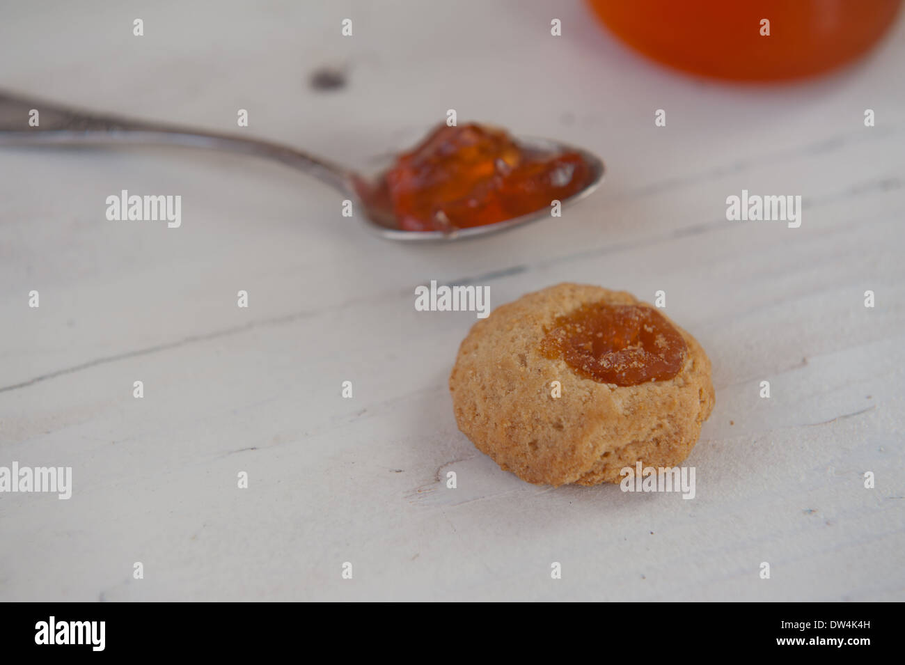 Round biscuits with jam Stock Photo - Alamy