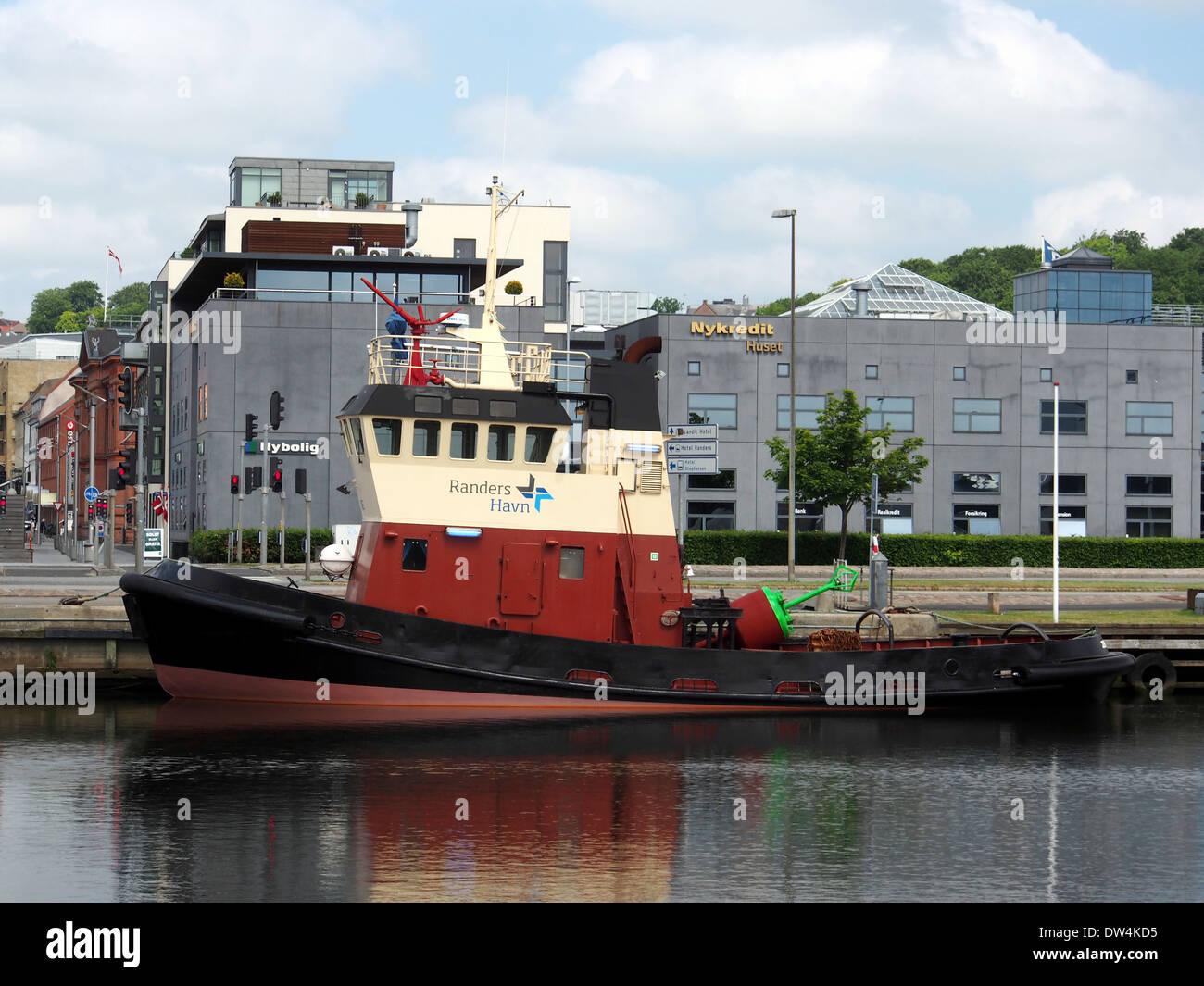 The 'Jens Ove' is a vessel with a length overall (LOA) of 19.5 meters ...
