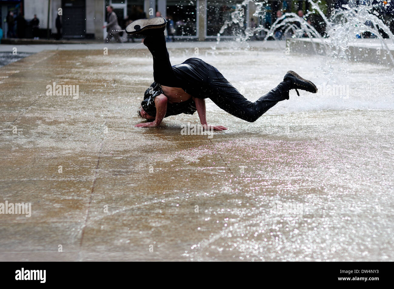 Free-Runner And Street Dancer Stock Photo - Alamy