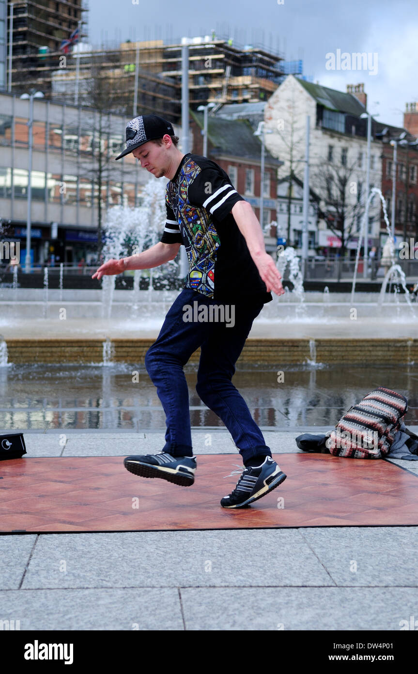 Free-Runner And Street Dancer Stock Photo - Alamy