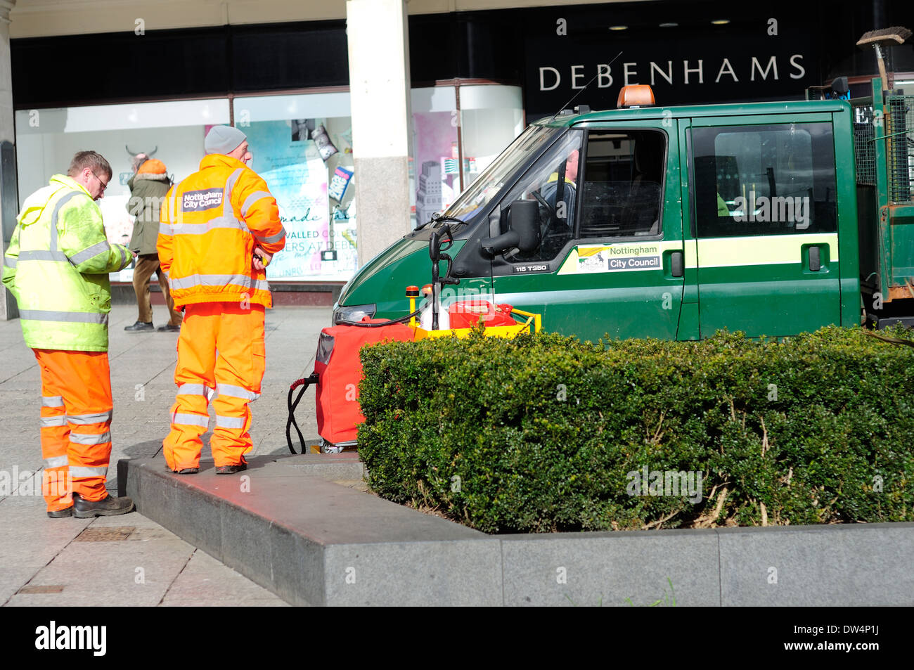 Council workers uk hi-res stock photography and images - Alamy