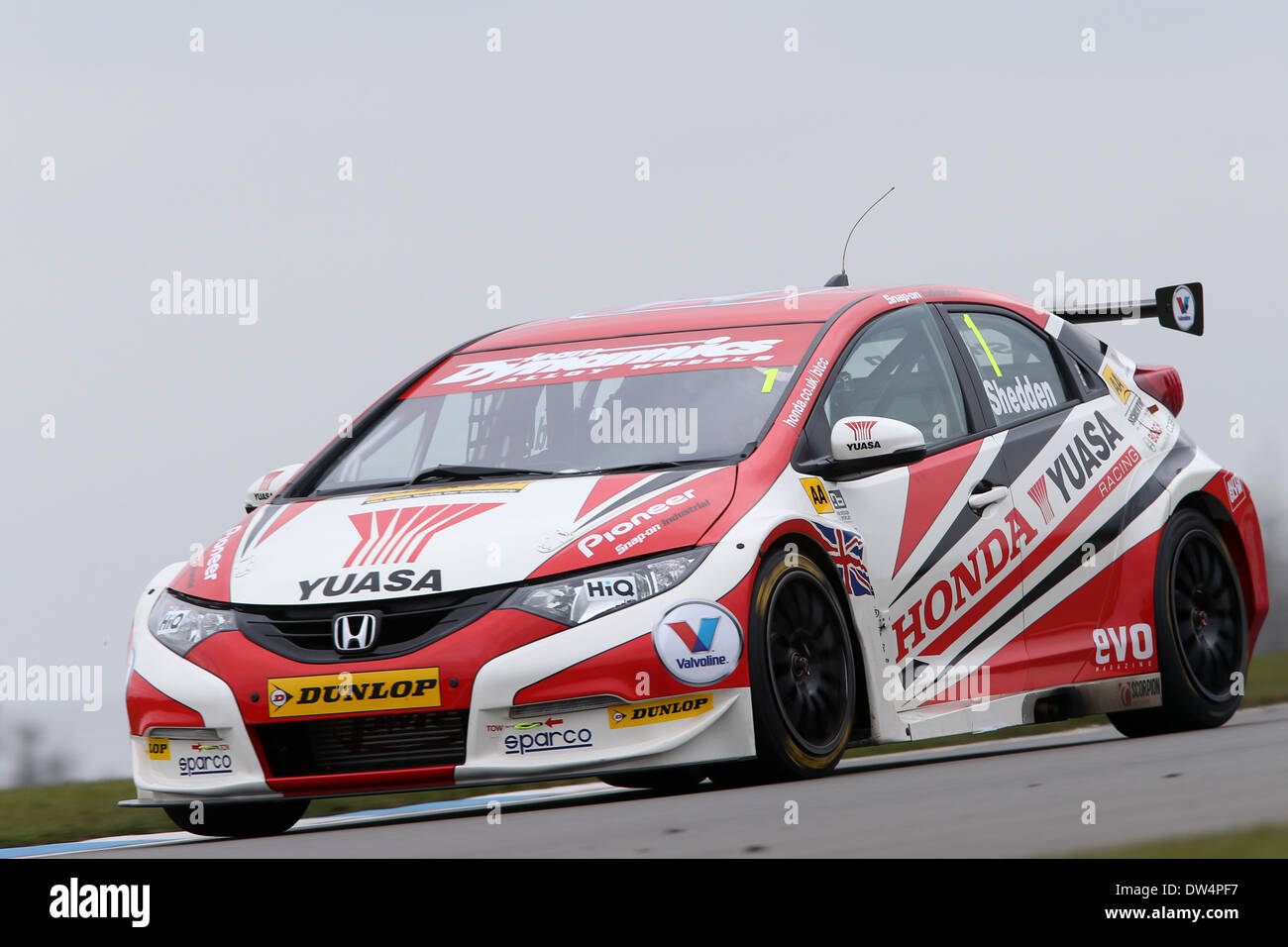 Gordon Shedden drives at the 2013 Dunlop MSA British Touring Car ...