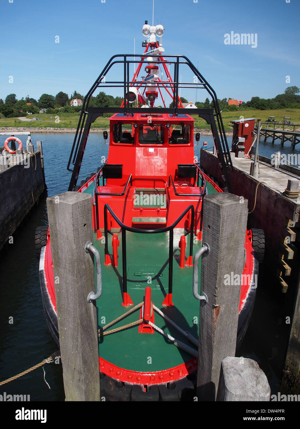 Pilot boat coordination hi-res stock photography and images - Alamy