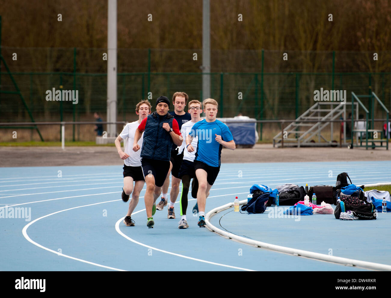 Uk athletics track students hi-res stock photography and images - Alamy