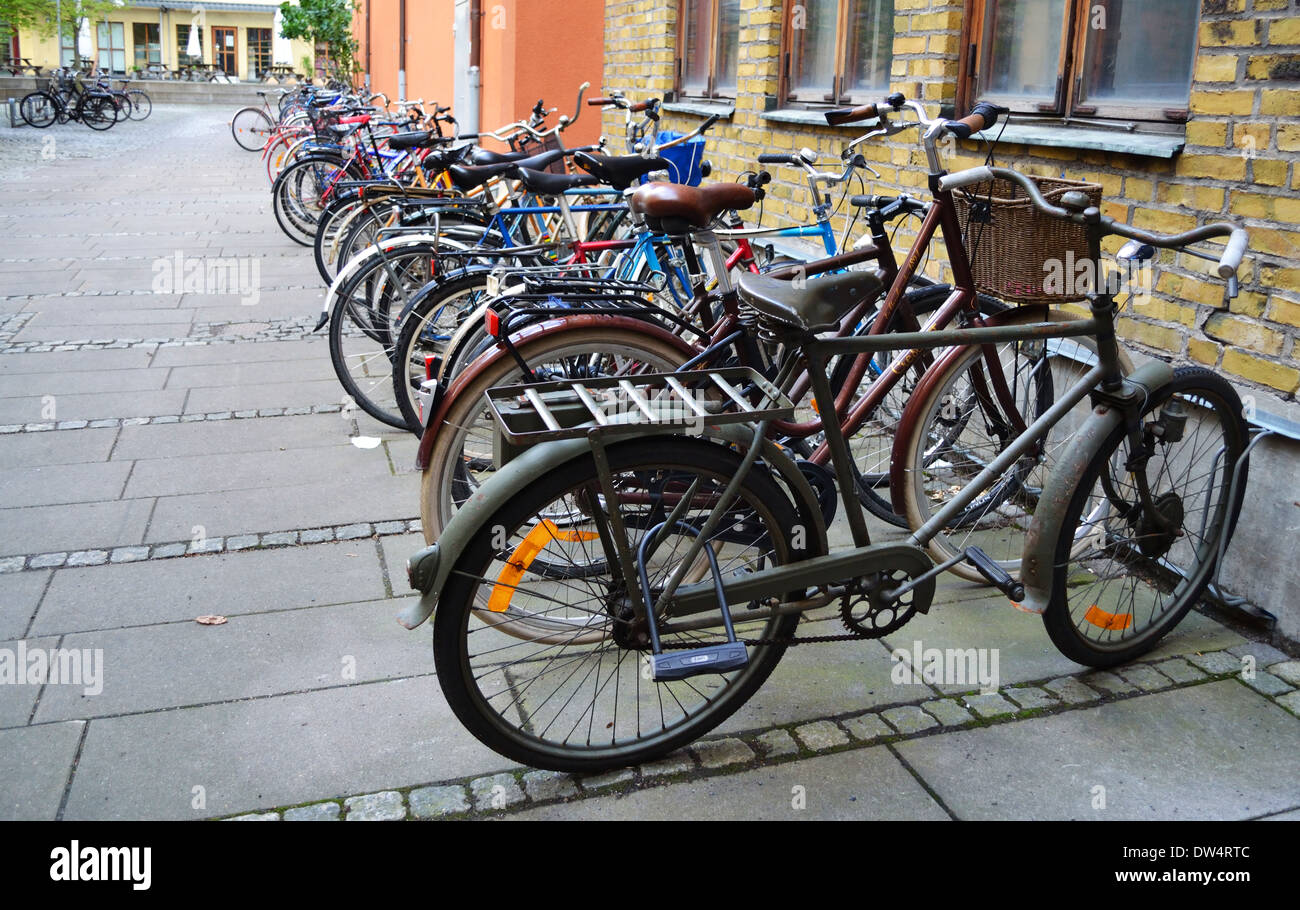 Bicycles sport hi-res stock photography and images - Alamy
