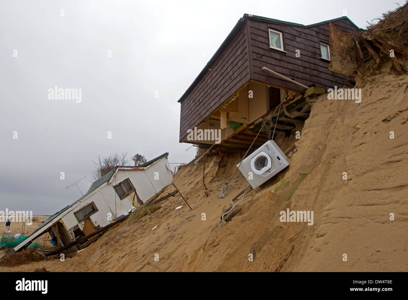 Coastal erosion house hi-res stock photography and images - Alamy