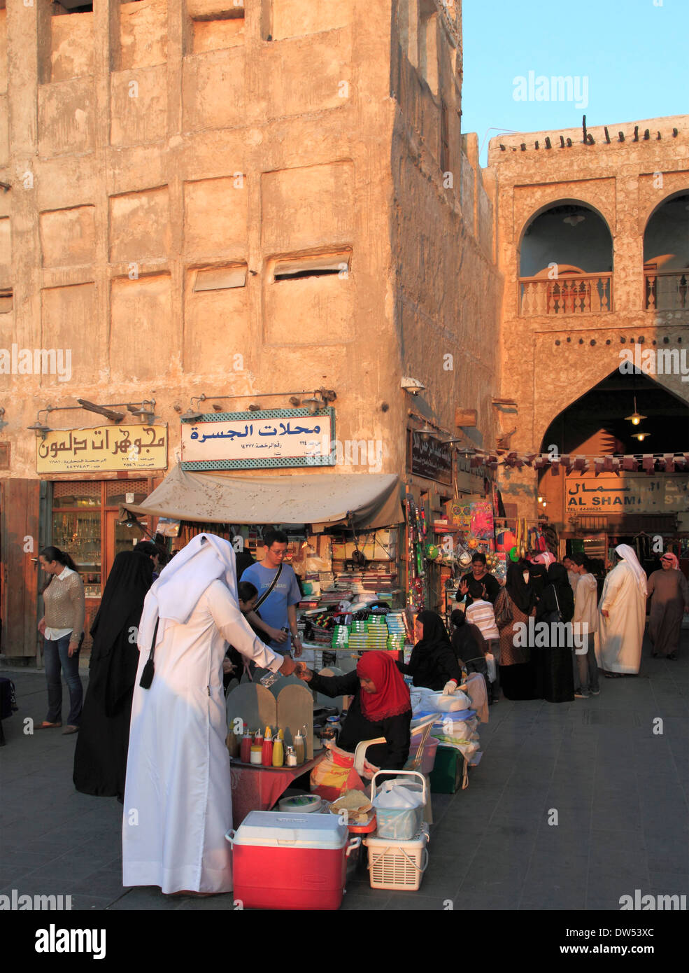 Doha qatar street scene hi-res stock photography and images - Alamy
