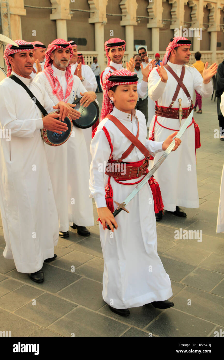 Qatar Doha Souq Waqif Men High Resolution Stock Photography and Images ...